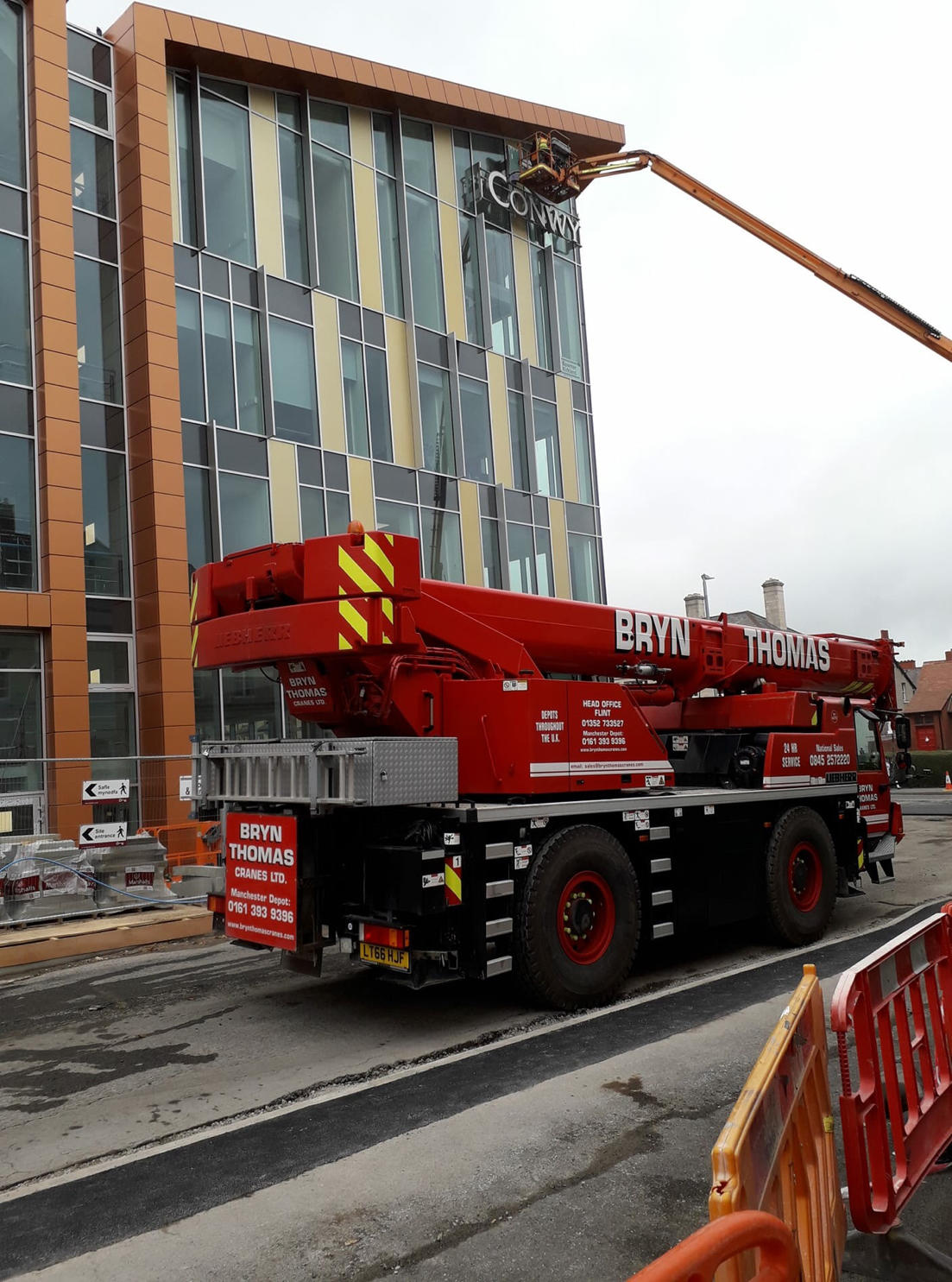 Crane Hire North Wales, Heavy Cranes and Mobile Crane Hire Wales